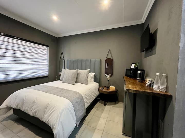 Or Tambo Guest Retreat Unit 3 - Boksburg
