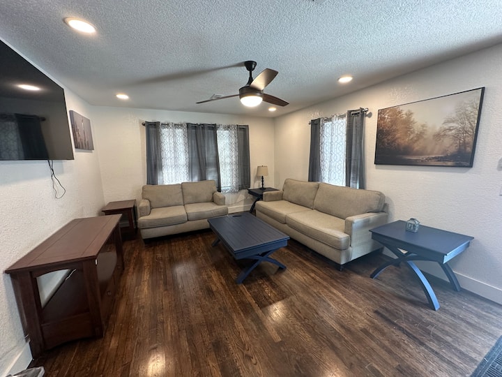 Country Living Near The City - Springfield, IL