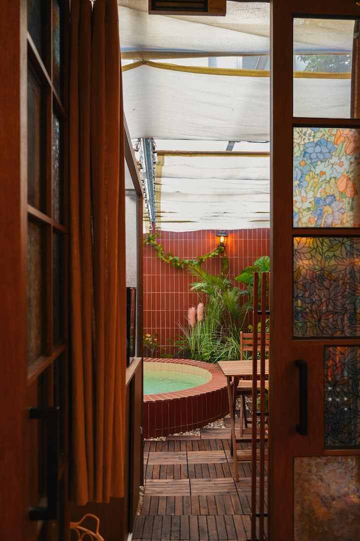 Busan · Hidden Lobby Retro Stay · Private Jacuzzi - Busan