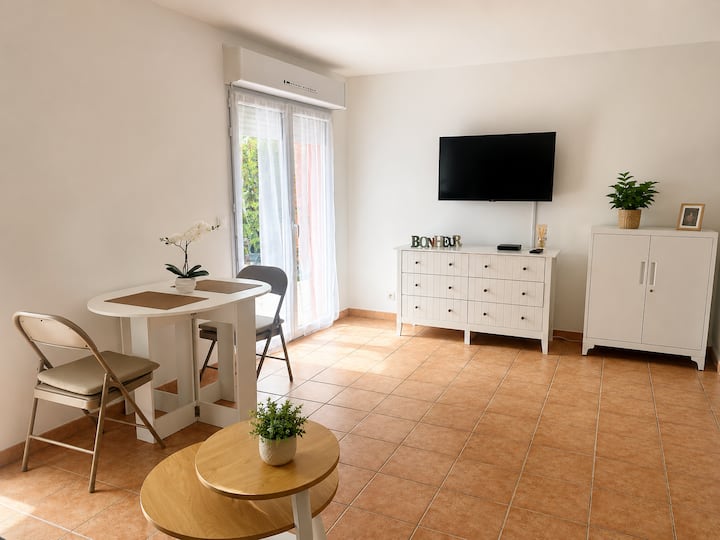 Appartement Avec Terrasse Et Piscine - Le Juvenal - Fréjus