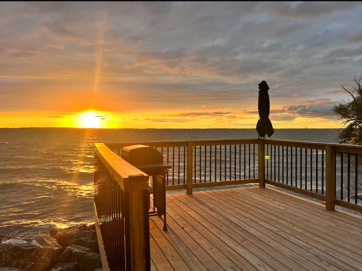 Quiet Lakefront Home | Great Deck + Sunset Views - Port Clinton, OH