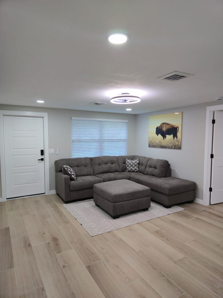Fresh Relaxing Home - Englewood, FL