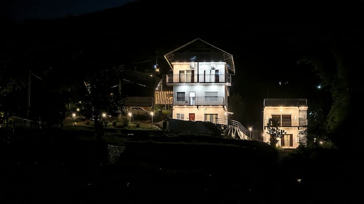 Premium 1bhk With Balcony Comfort & Style Combined - Idukki