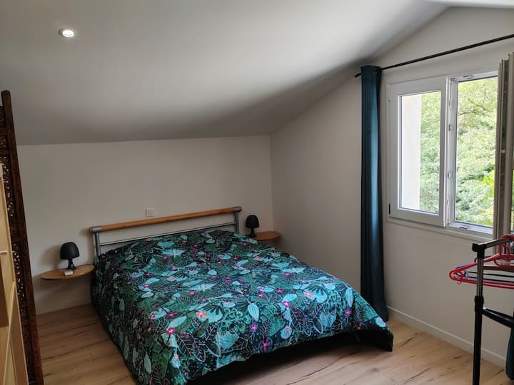 Grande Chambre Au Calme Pour 2 à 4 Personnes - Nyons