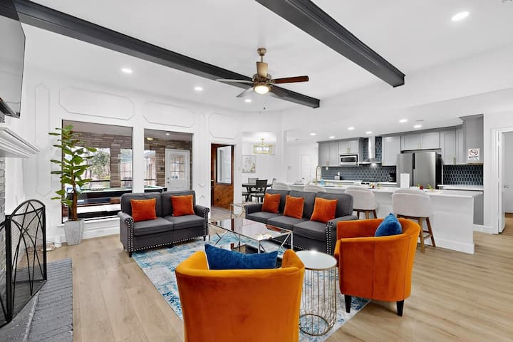 Modern Design & Chef's Kitchen&spacious &Stylish• - Carrollton, TX