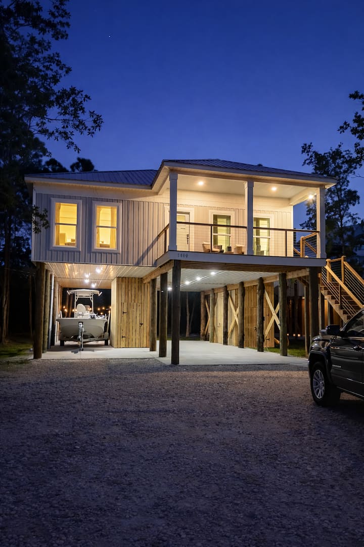 Cottage By The Cove - Walk To Beach & Epic Fishing - Dauphin Island, AL