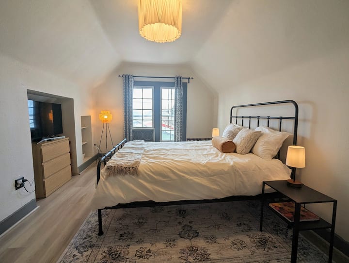 The Green House, Rino | Queen Bed, Kitchenette - Denver, CO