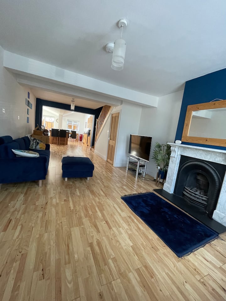 Whole Cottage In Surbiton - Kingston upon Thames