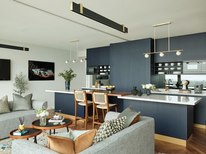 Four Bedroom Trackside Private Residence - Towcester