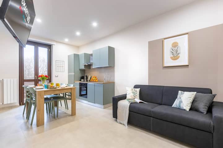 5 Minuti Dalla Metro - [Le Dame Di Piazza Bengasi] - Turin