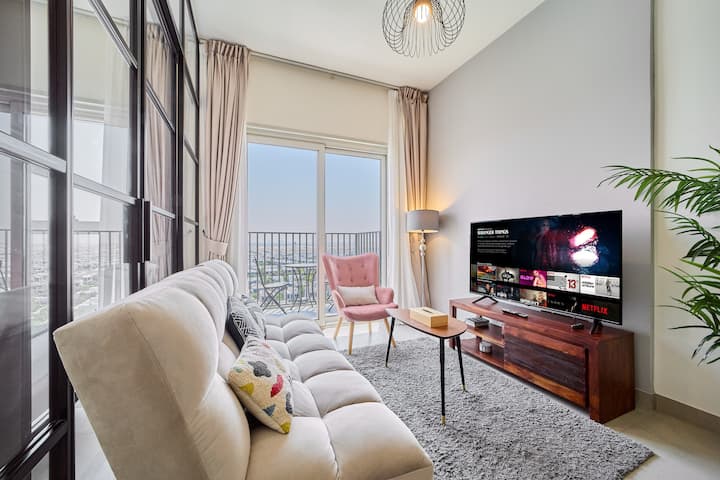 1br In Collective | Pool, Gym & Co-working Space - Dubai