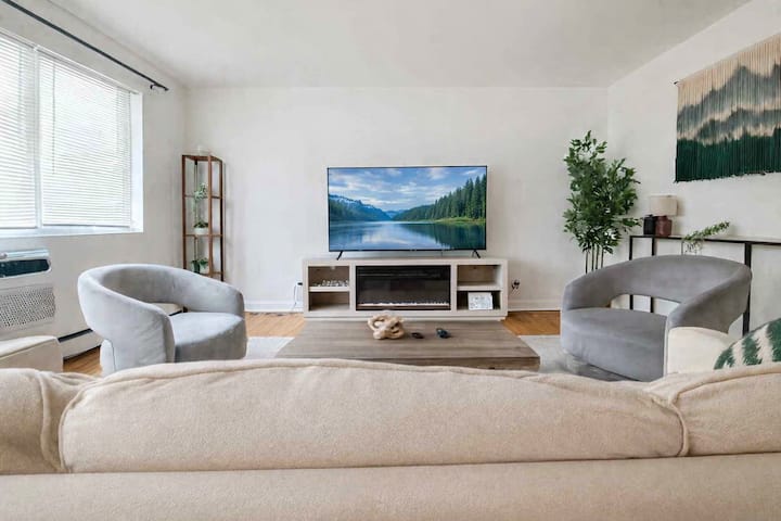 Comfy 2br With Quick Access To Cafés & Roads - Niles, IL