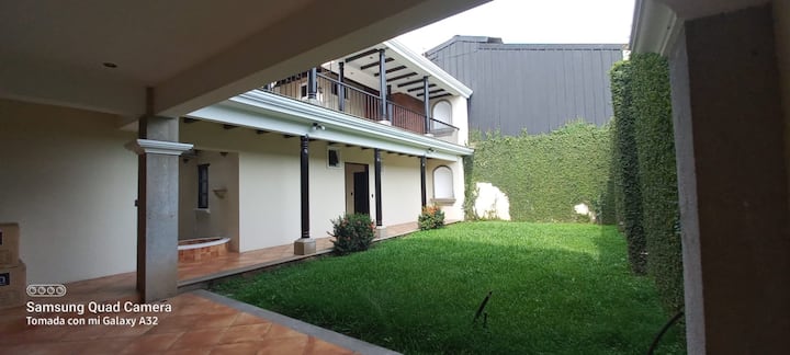 Casa Completa Las Golondrinas - Escuintla