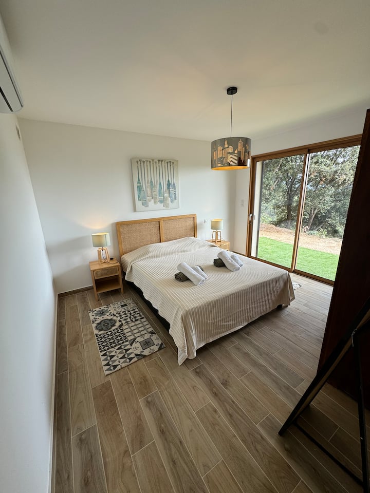 Bas De Villa Avec Superbe Vue Au Calme - Olmeto