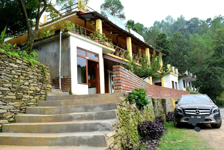 Cozy Mountain Lodge At Kausani - カウサニ