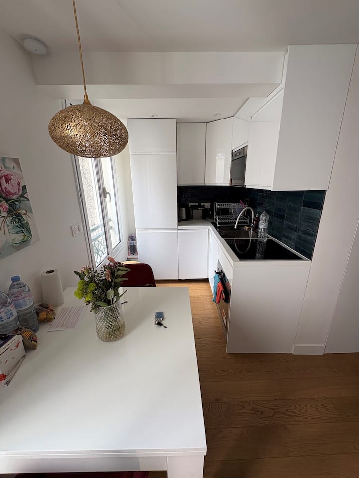 Appartement De Charme Au Cœur Du 11e - Paris