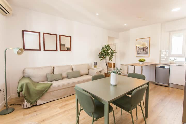 Atico Duplex Barrio De Salamanca - New, Cozy & Top - Madrid
