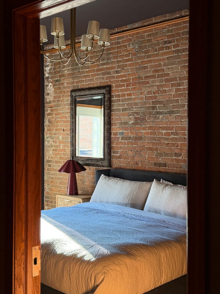 3 Beds | Downtown Apt With Historic Charm - Winona, MN