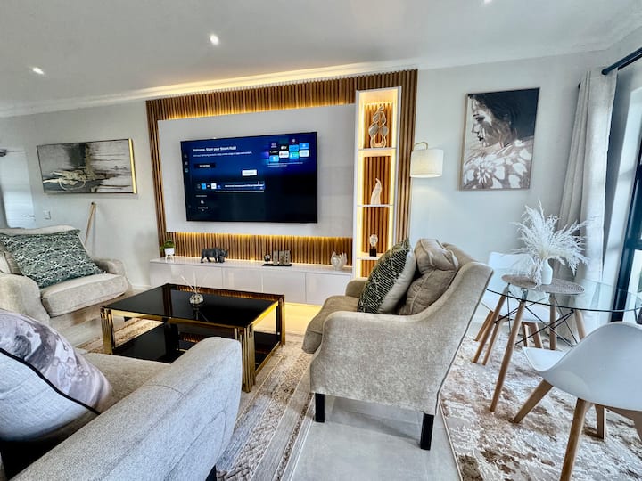 Drj Luxe Table View - Parklands