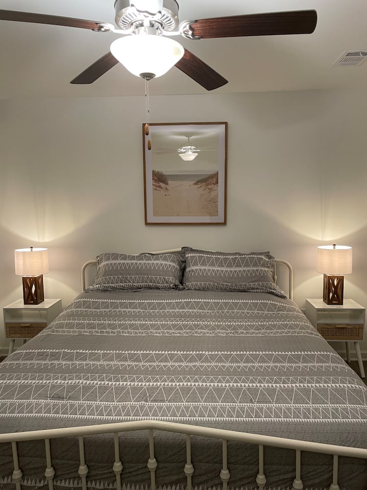 Private Room With Bathroom By Peach Room Rental - Dawsonville, GA