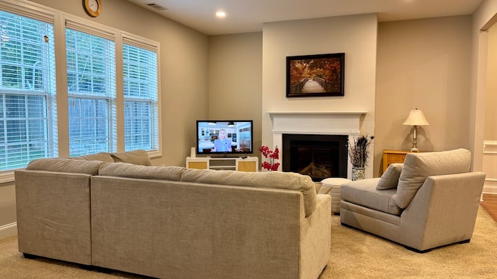 Cozy Home By Gas South Arena, Mall & I-85 - Duluth, GA