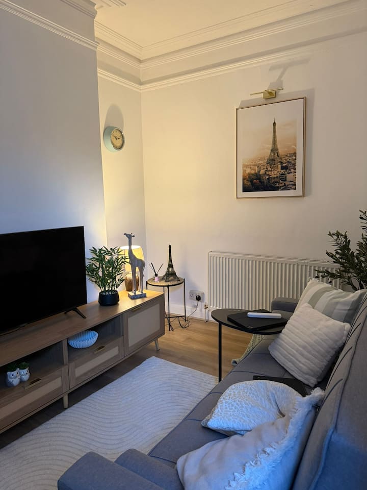 Coventry 3 Bed Ideal For Contractors, Ricoh Centre - Coventry