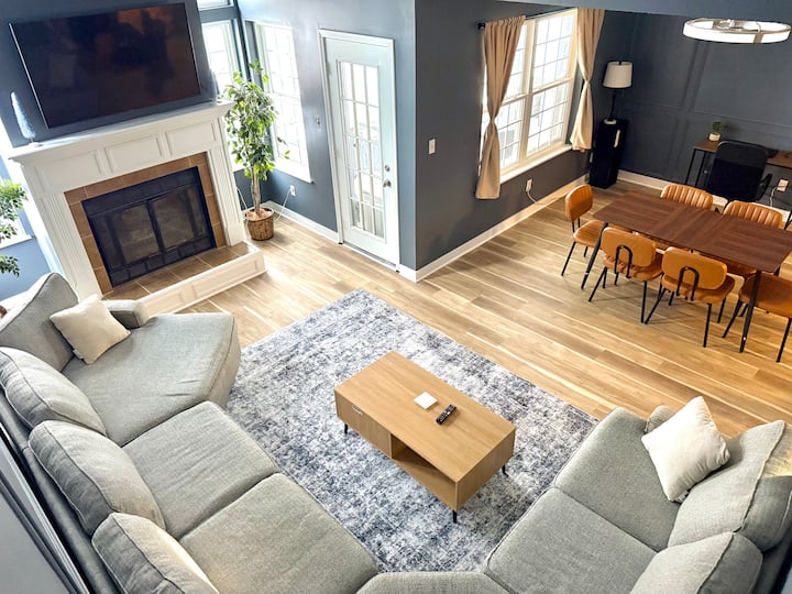 Minutes To Grand Park | 4br | Sleeps 10 | Carmel - Carmel, IN