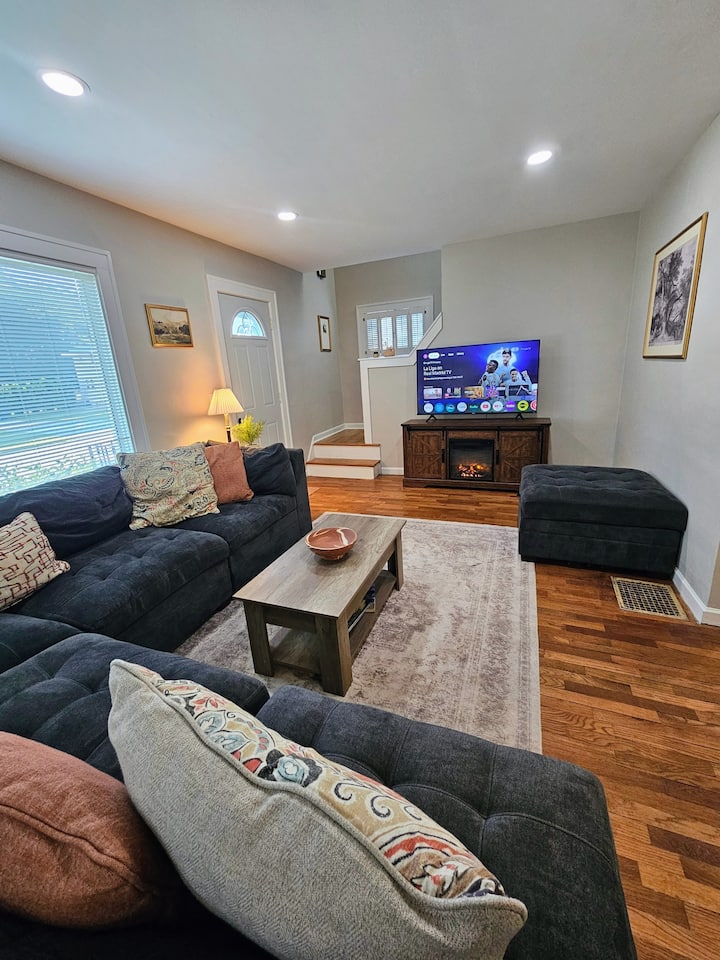 The Cozy Cottage - Calvin University, Grand Rapids