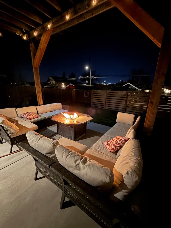 Private Luxury King Suite + Amazing Patio Backyard - Denver, CO