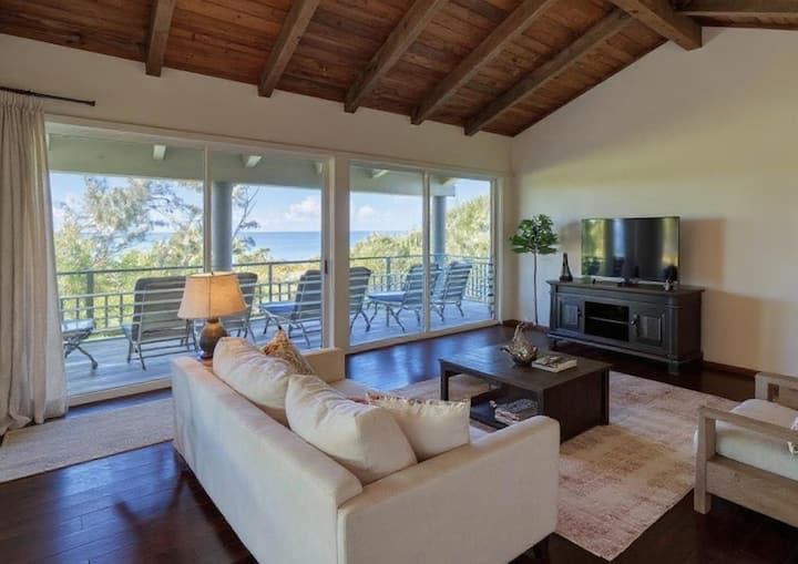 Beachfront Palm Estate - Beachfront - Laie, HI