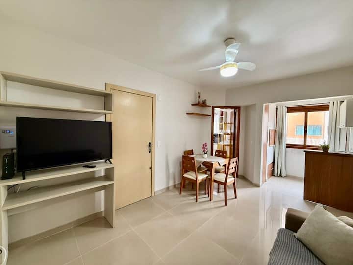 Apartamento 2 Dorm A 30 Metros Da Praia. - Capão da Canoa