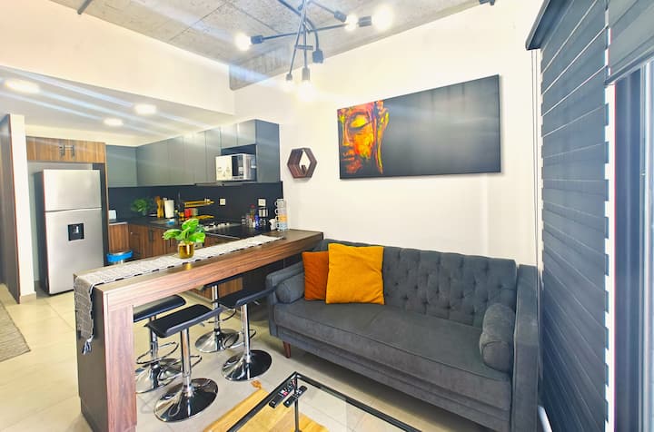 Glamorous 2br Aptb W/parking + Ac + Great Location - Monterrey