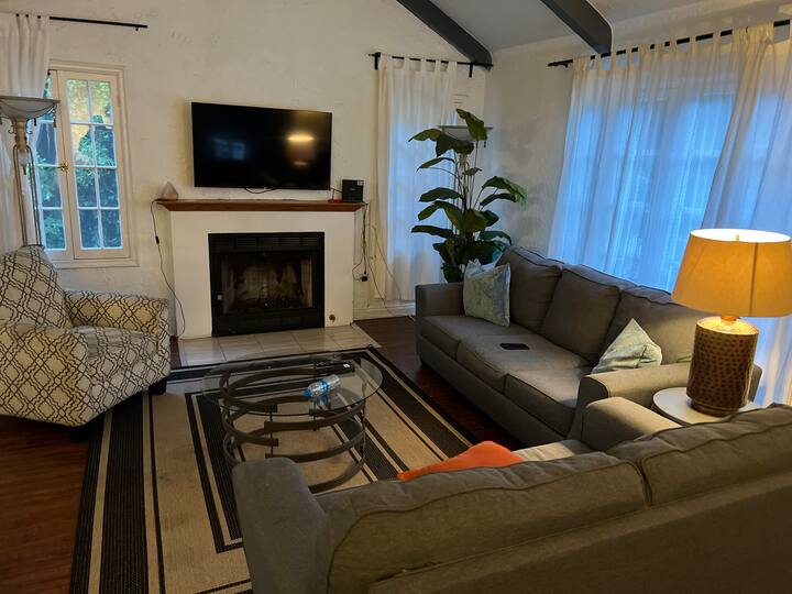 Fab 3 Bed/2 Bath Apt In Bh - Beverly Hills, CA