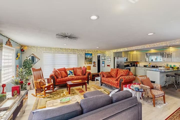 April Is For Families! Bring The Whole Crew! Or 2! - Maine