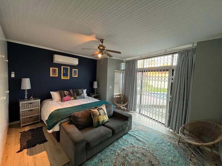 Queens Corner - Wellington, South Africa