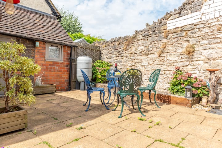 Charming Granary Escape | Garden & Countryside - 머치 웬락