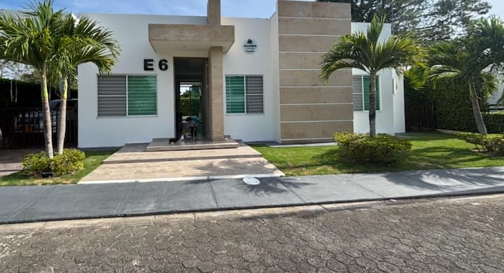 Casa Familiar En Flandes •15 Pax - El Espinal