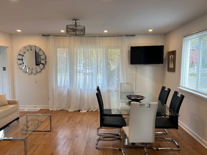 Serenity Intown 5minwalktoshaw&queen,hottub - Niagara-on-the-Lake