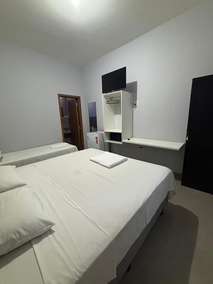 Apartamento E Banheiro Privativo - Olímpia