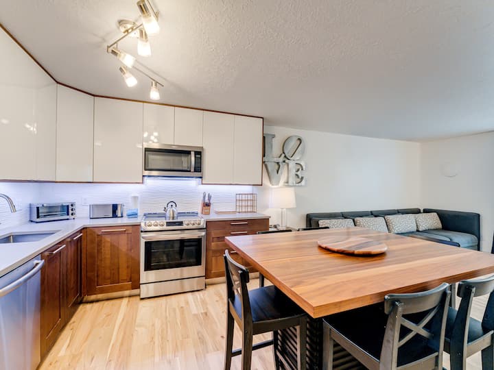 2bd Dillon Remodeled, Clean, Close To Everything! - Silverthorne, CO