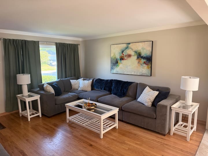 4 Bedrooms Close To U Of M - Ann Arbor, MI