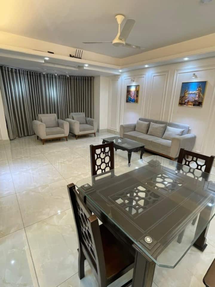 Upscale 3 Br Apt In Niketon. - Dhaka