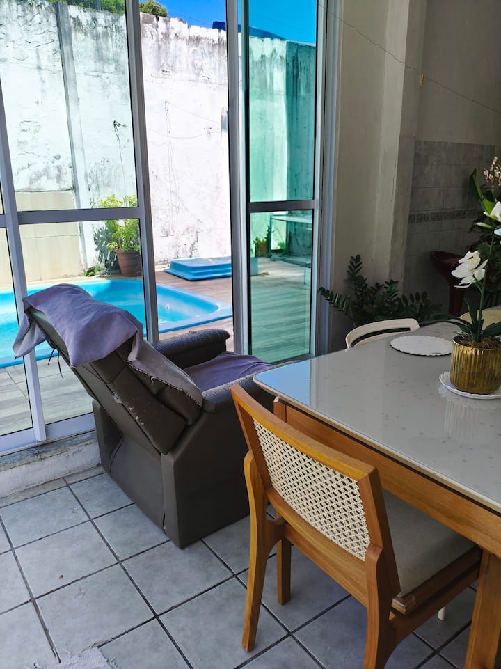 Casa C/ Piscina E Hidromassagem - Natal
