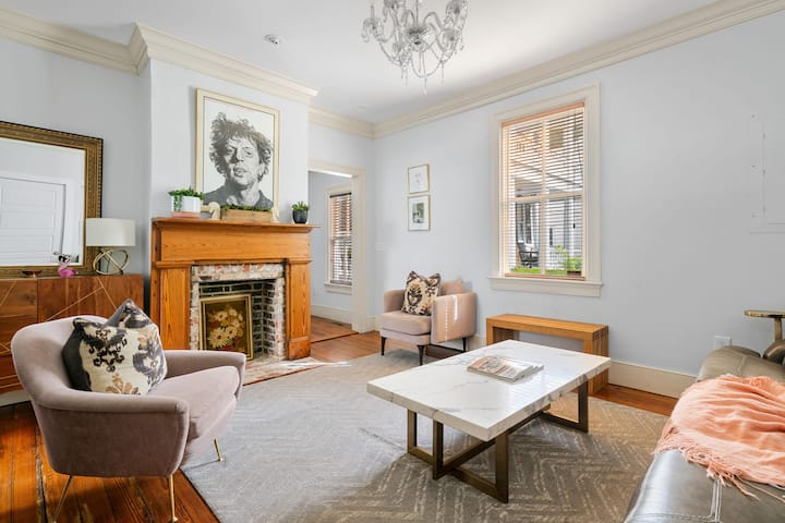 2br/2ba Downtown Charleston On Spring St + Parking - Charleston, SC