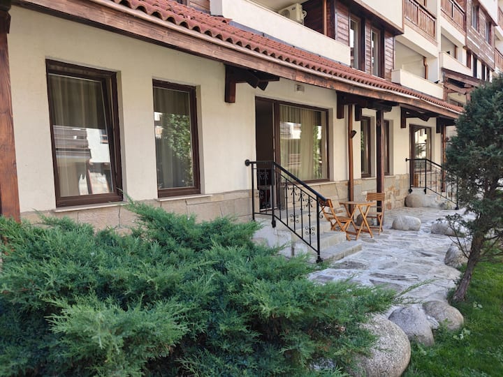 Ski-in | 1br + Patio | Lift - Bansko