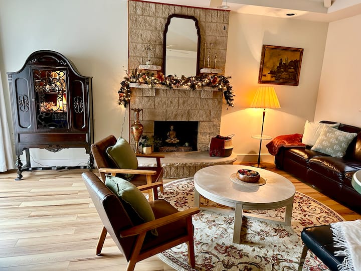 Holiday Special Vintage Charm Extra 20%off - Troy, MI