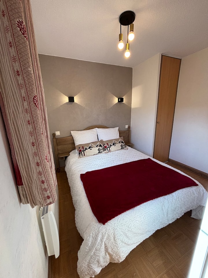 Le Flocon Cosy – 2 Chambres, Vue Pistes & Piscine - Lac des Evettes