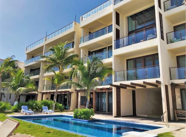 Akumal Beautiful Beachfront 2 Bedroom Apartment U6 - Akumal