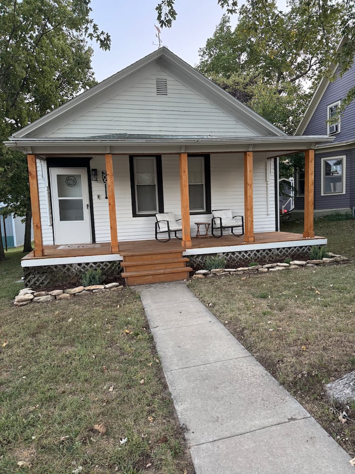The Bluecat Bungalow - Milford Lake, KS
