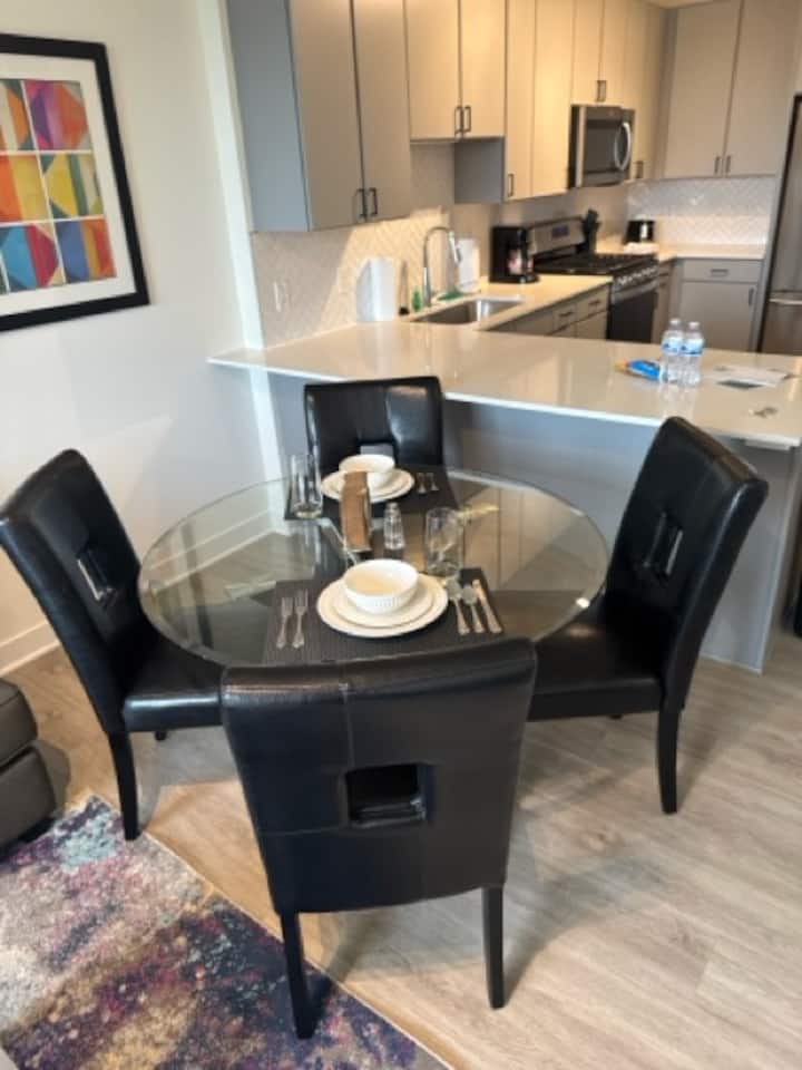 Modern Mount Prospect 1 Bedroom - Elk Grove Village, IL